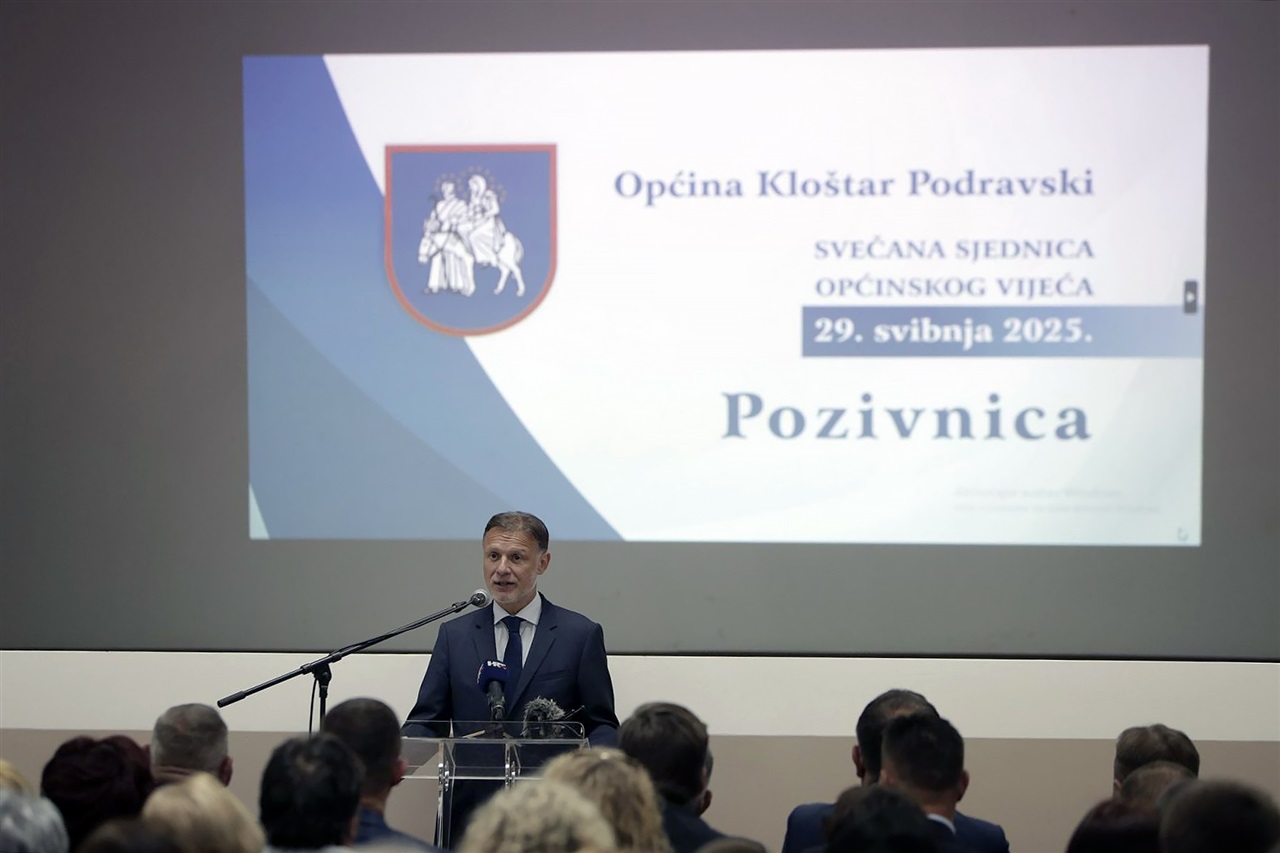 Predsjednik Hrvatskoga sabora Gordan Jandroković nazočio na svečanoj sjednici Općinskoga vijeća ...